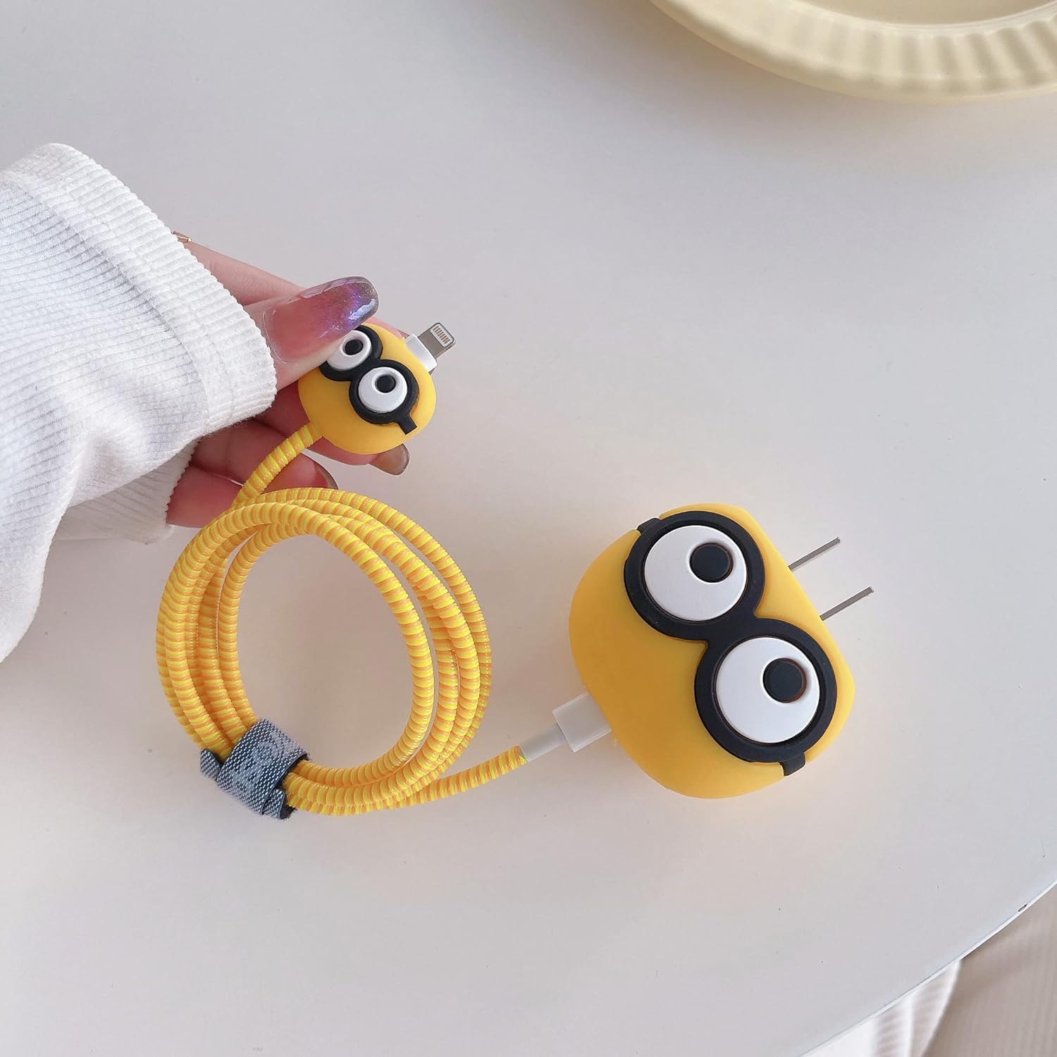 Iphone Charger Case Cover - Minions - 4 Piece Set (With Wire Protector ...